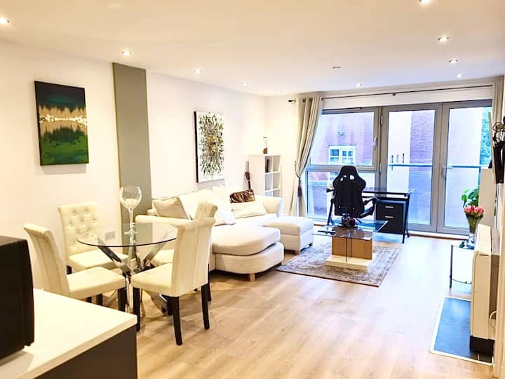 Large 1-bed Apartment - City Centre - Free Parking - ノッティンガム