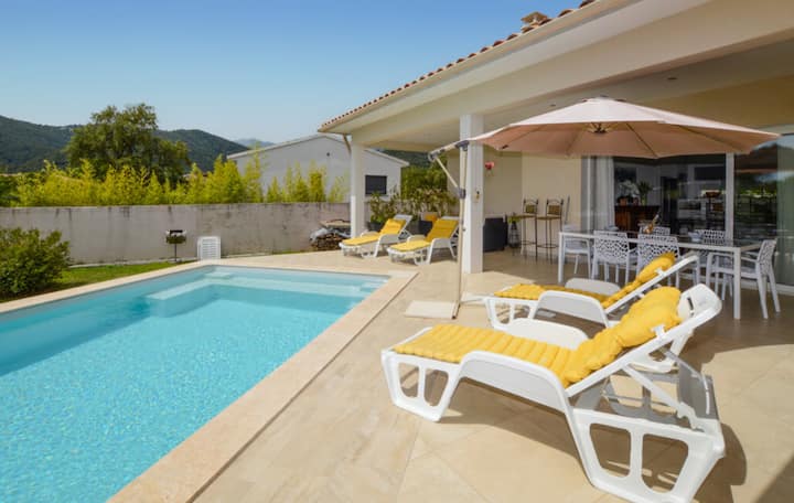 Villa Piscine Mer 7 Min Vue Montagne Clim - Plage De Ghisonaccia