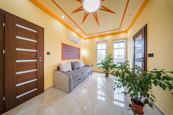 White House Apartman, Miskolc
East Room - Miskolc