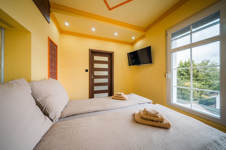 White House Apartman, Miskolc
East Room - Miskolctapolca