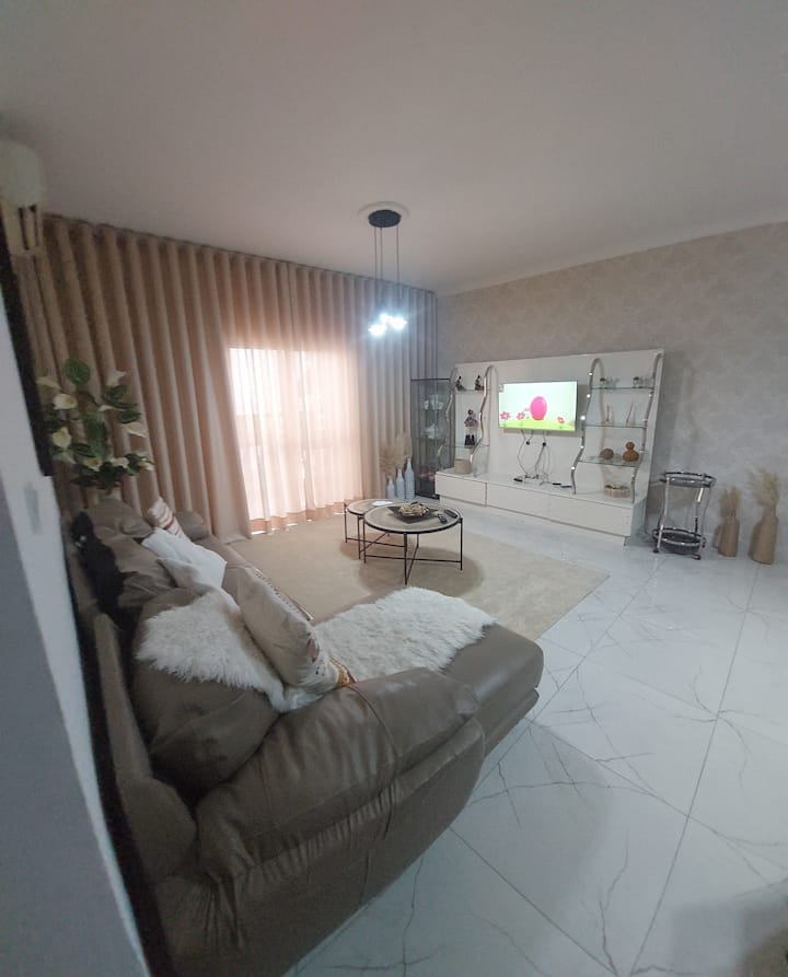 Apartamento T3+1 Para O Seu Lazer E Trabalho. - Angola