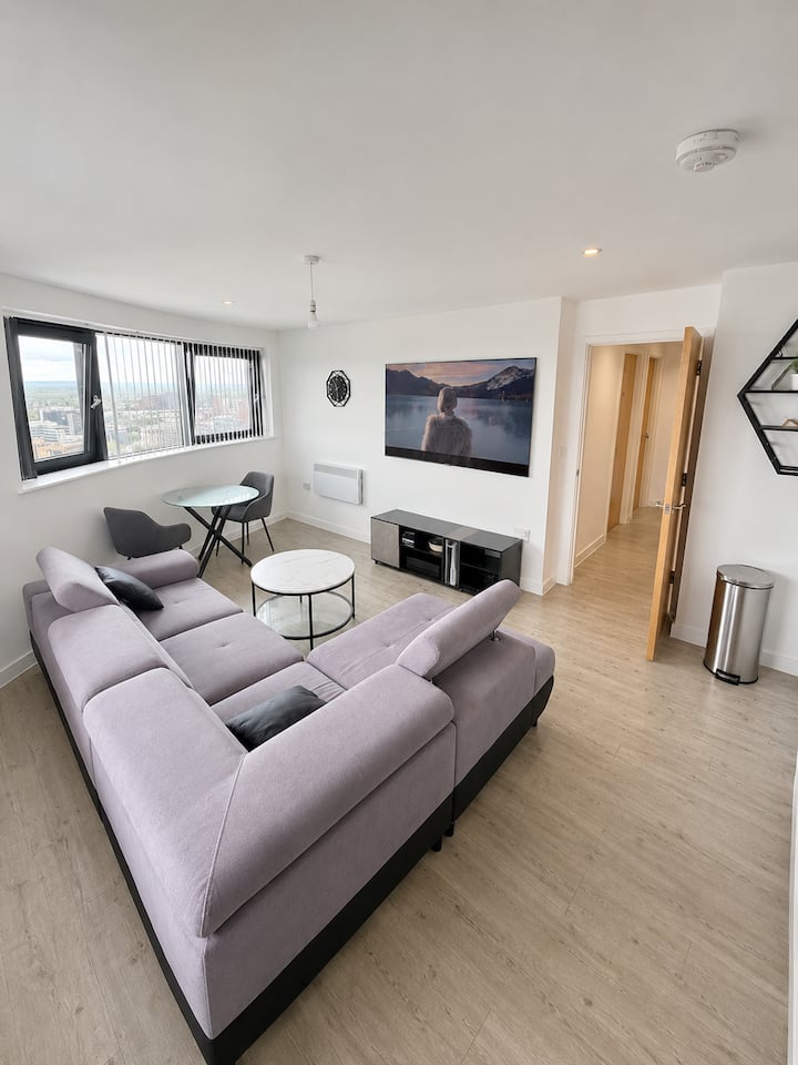 Luxury Penthouse • Manchester • Old Trafford Views - Salford