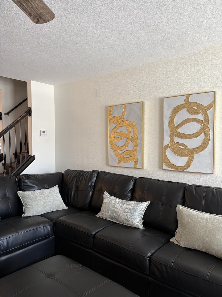 Lux Home In Greenwood - Greenwood, IN