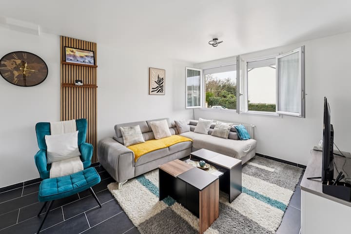 Chic House With A Master Suite, Parking And Garden - Conflans-Sainte-Honorine