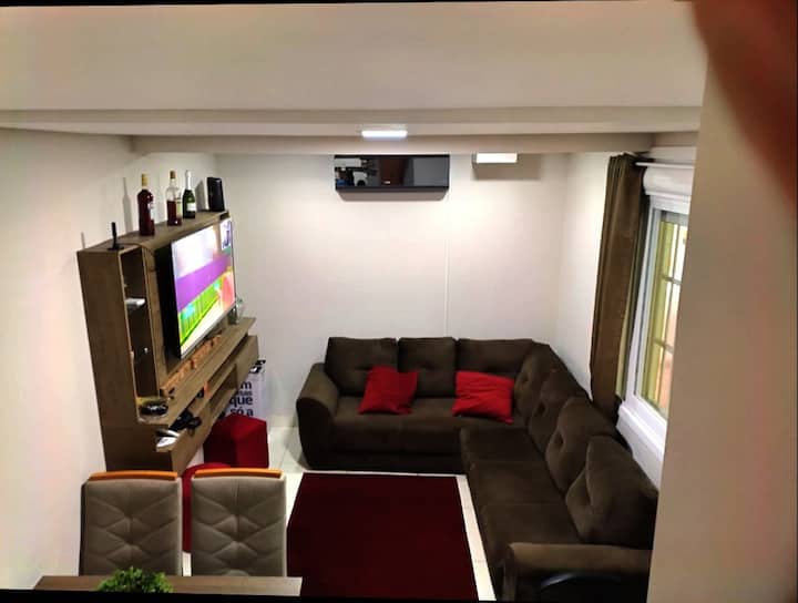 Apartamento Muito Próximo 
A Praia E Ao Centro. - Capão da Canoa
