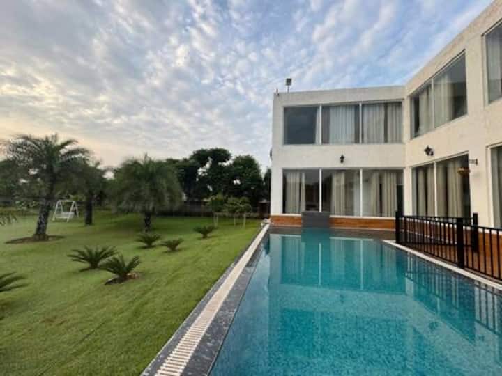 Bo-teak Farm Stay W Pool & Organic Farm Gurugram - Manesar