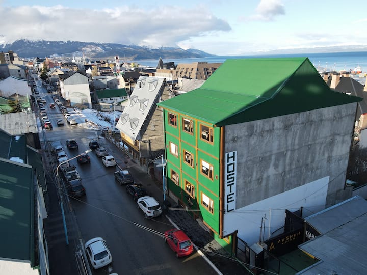 Viví Ushuaia En Pleno Centro | Aventura Y Amigos - Ushuaia