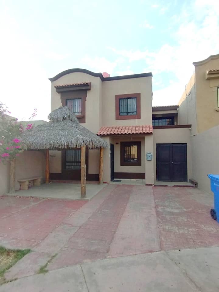 Casa Villa Bonita, Camino Del Seri Comodo Y Seguro - Hermosillo