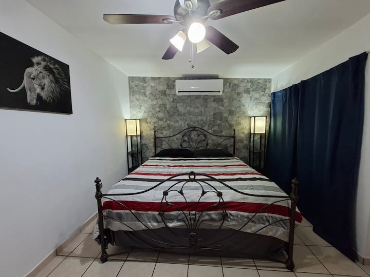 Casa Amplia 2.5 Baños En Privada Segura Tranquila - Hermosillo