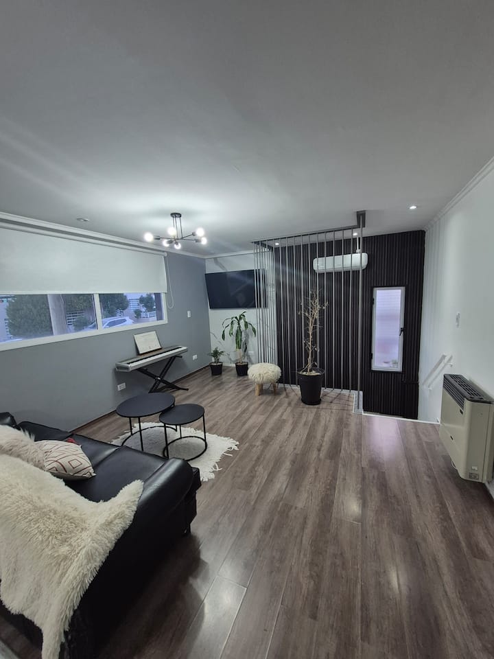 Excelente Y Moderno Depto En Primer Piso. - Comodoro Rivadavia