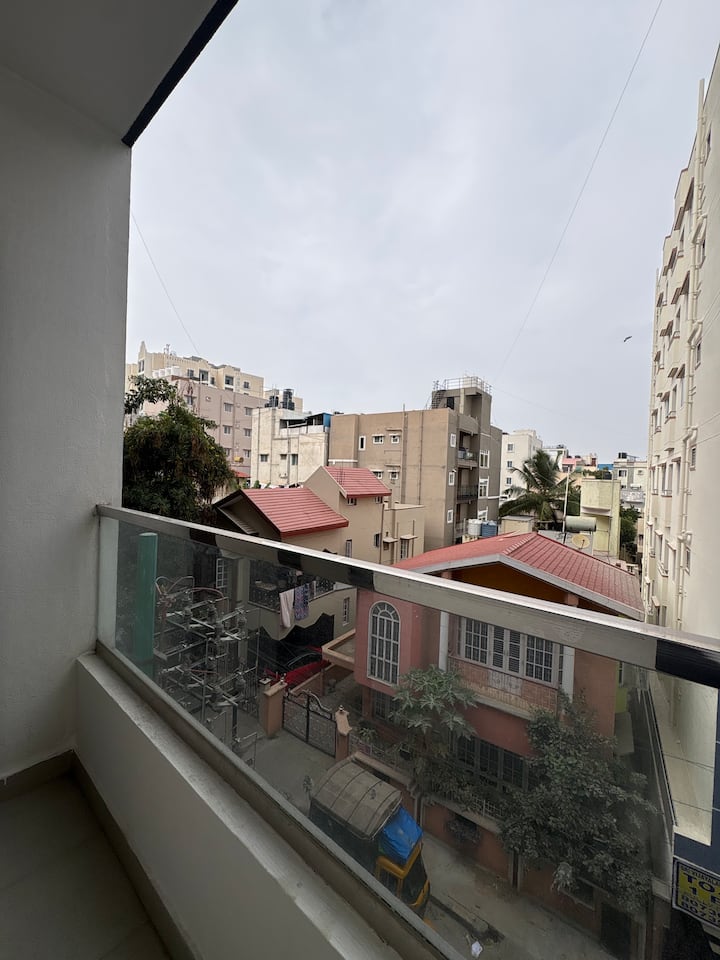 Zero Deposit | 1bhk | Btm | Near Metro - Bangalore