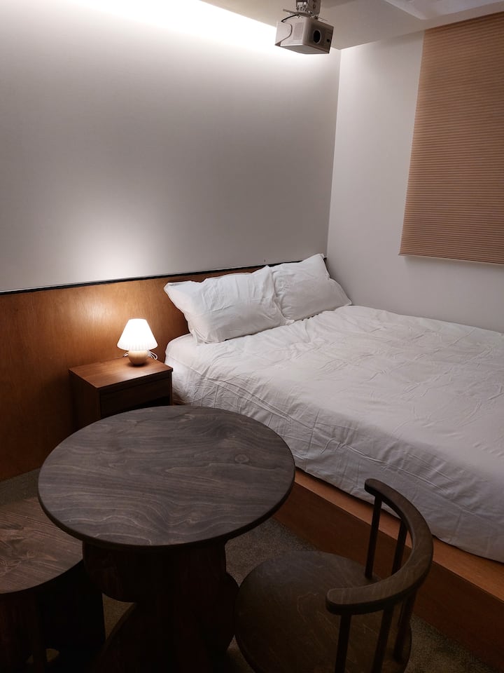 소녹 기록(記録) A - 호텔침구+빔프로젝트+2인숙소 #화성행궁#공방거리 - Suwon-si