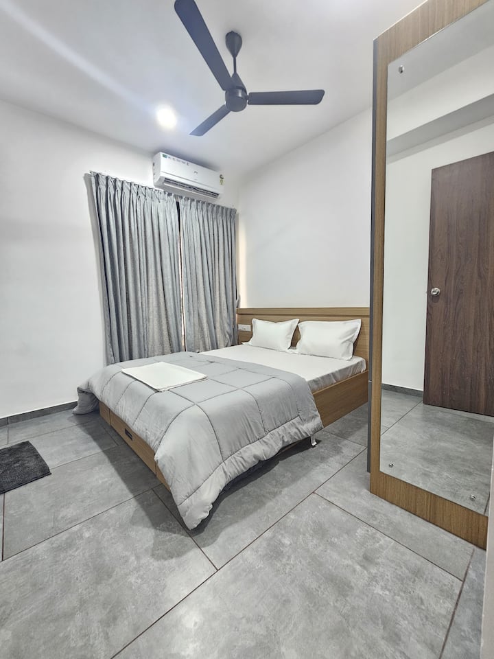 Nanma 1 By Snooze Living | 2bhk 002 A/c Vytila - Kochi, India