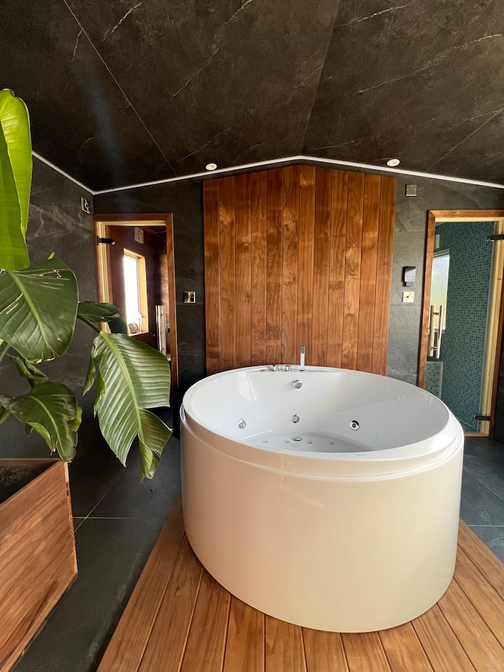 Couple's Hideaway With Private Spa On The Coast - Lowestoft