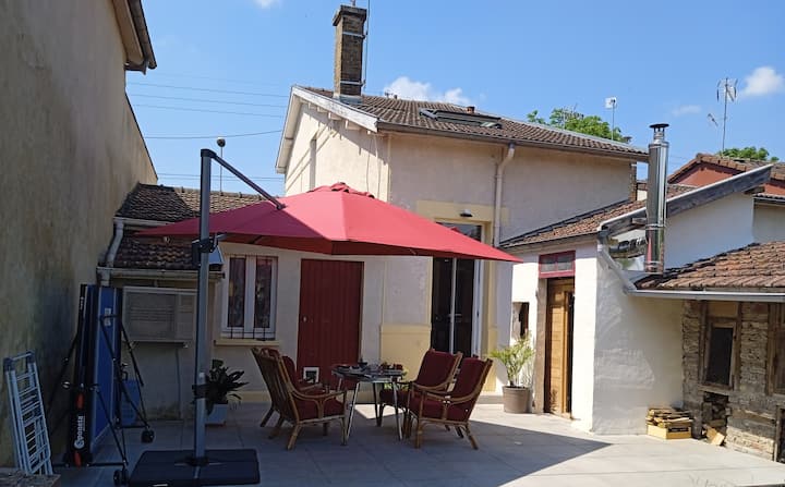 Maison Chaleureuse, Jardin / Sauna – Centre à Pied - Châlons-en-Champagne