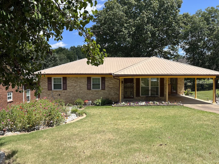 Walk To Ole Miss Stadium | Game Day Home - Oxford, MS