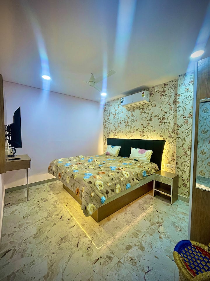 Atithi Stay Orthoelite Bed Soundproof & Android Tv - Lucknow