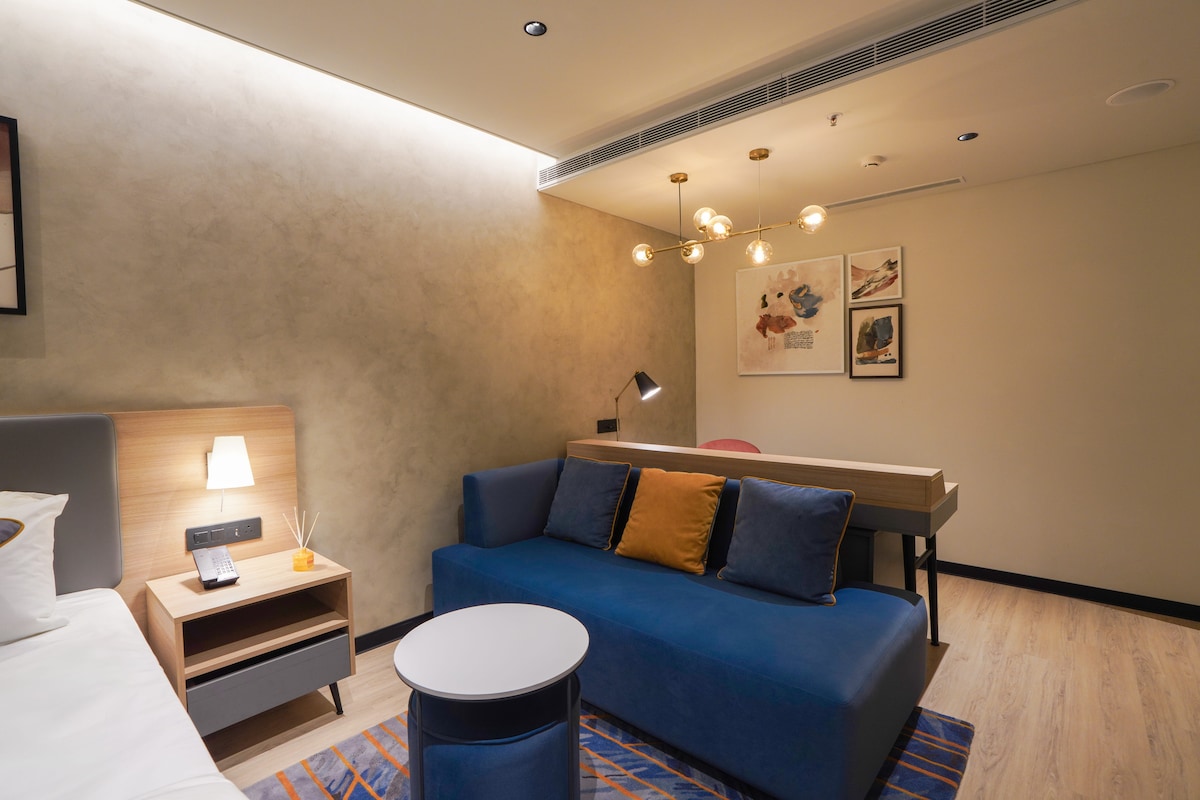 Luxus-Studio in der Nähe des Manyata Tech Park | Orchid Parc ...