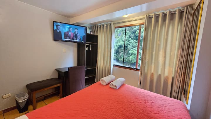 Vista Al Río, Matrimonial, Desayuno Incluido - Aguas Calientes