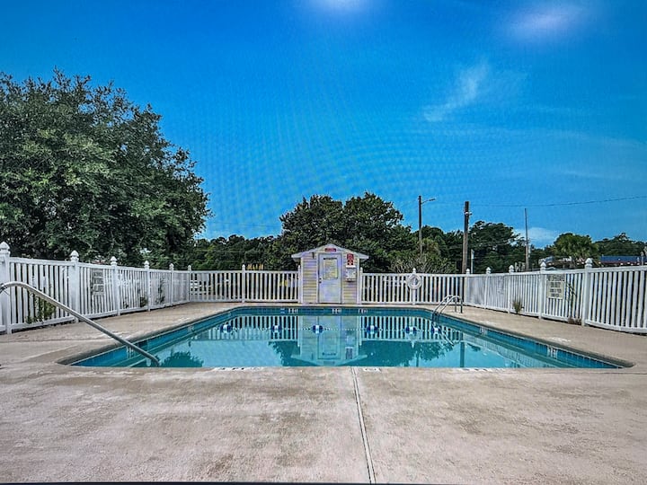 Condo In Conway With Outdoor Pool - Conway, SC