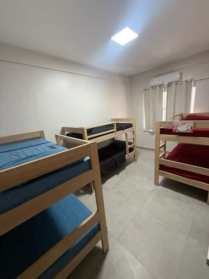 Hostel- Quartos Compartilhados Para Alugar Centro. - Santana