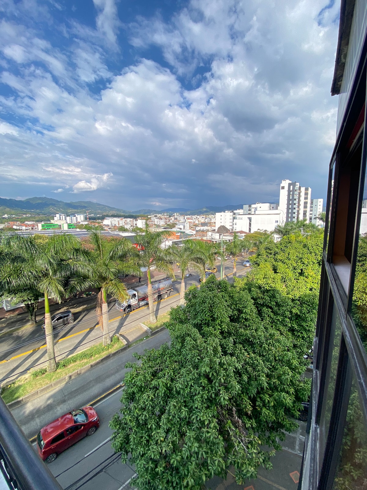 Life is beautiful, beautiful apartment near the airport - Apartments ...