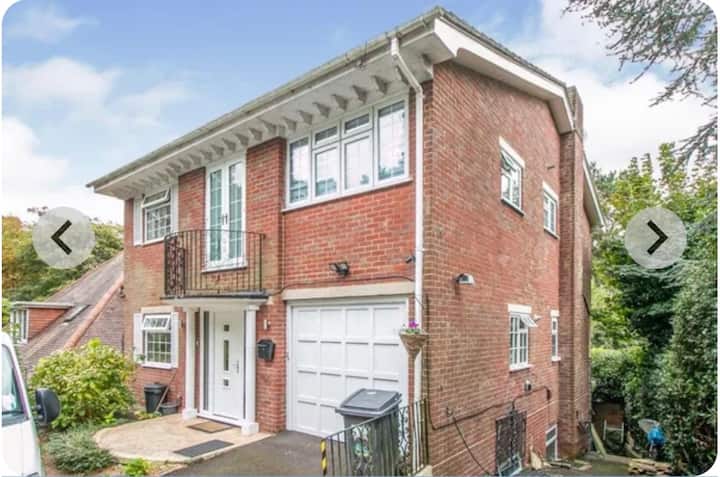 The Pillars - Enjoy Beautiful Bournemouth - Ringwood