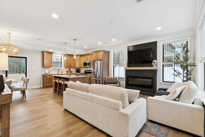 Cherry Street Cape – Walkable Phoenixville Borough - Phoenixville, PA