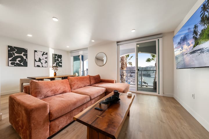 The Jetty Gem | Marina View • Pool • Hot Tub • Gym - Marina del Rey