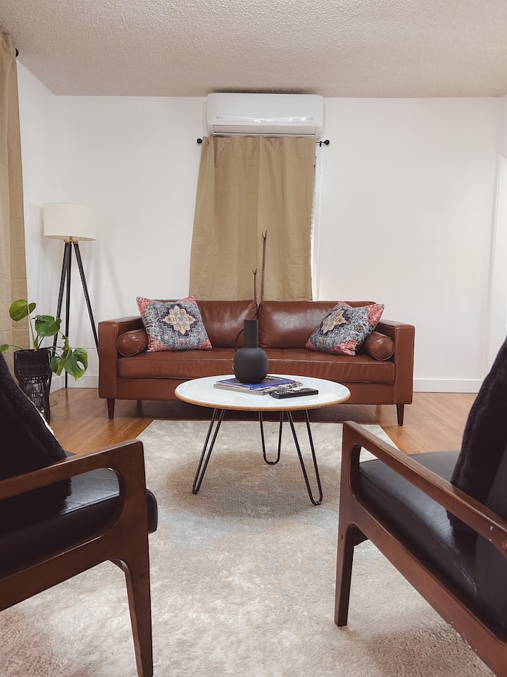 Cozy 2 Bedroom Home Sleeps 6 - Inglewood, CA