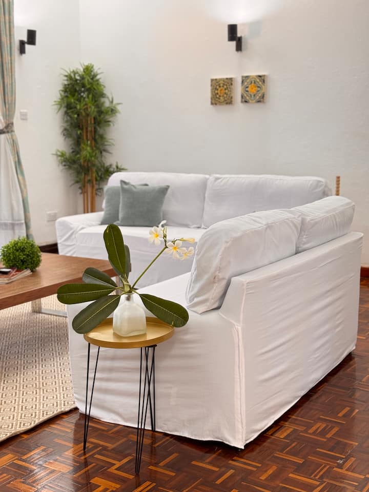 Private Beach Cottage With Direct Beach Access - Mombasa