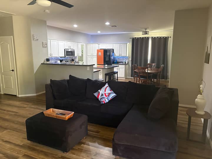 Clean & Modern Stay | Full Kitchen | Private Home - Avondale, AZ