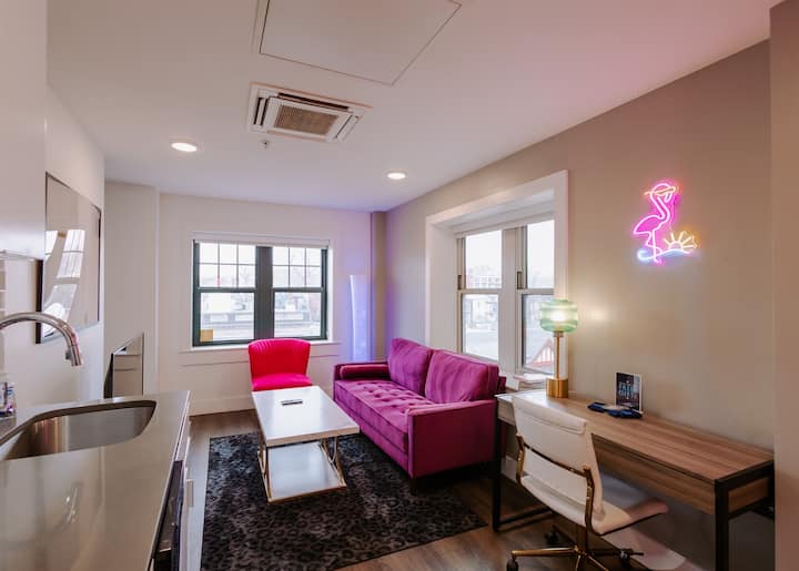 Steps From Kc Streetcar - Neon District - カンザスシティ, MO