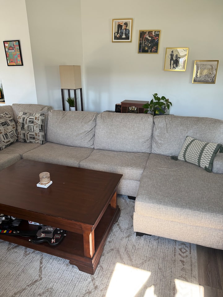 Fountain Square Home With Two Tvs For Sports Fans - Irvington Historic District, IN