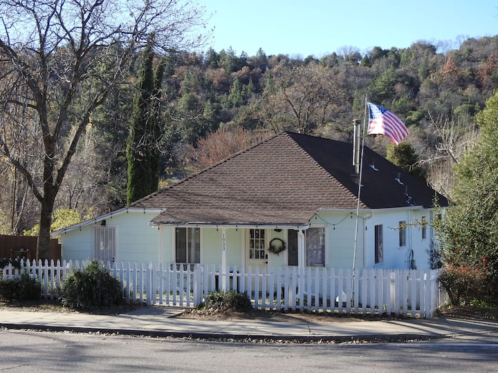 Downtown Julian Walkable Sleeps 9 – Parking & Ada - Julian, CA