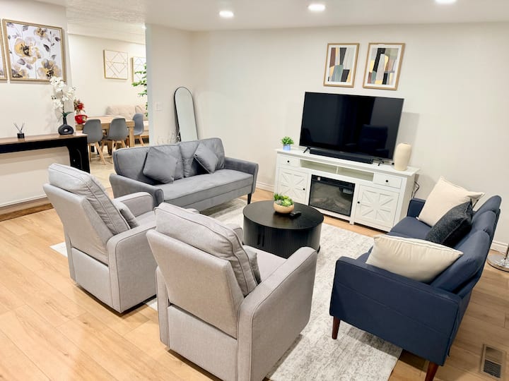 Spacious 5br • Firepit Patio • Perfect For Groups - West Linn, OR