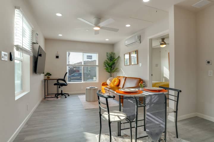 Modern Cozy - Private Entrance Guest House - Eagal Lake, Tracy