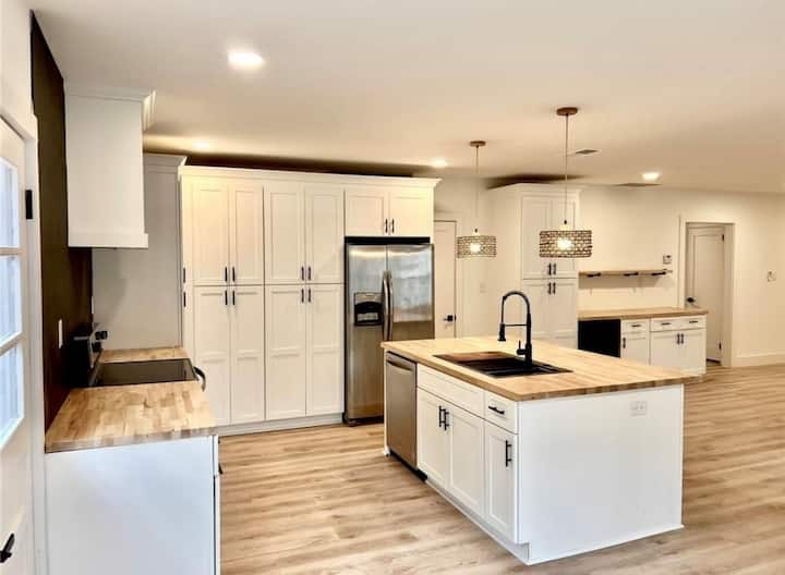 Newly Renovated Whole Home Atlanta Near Downtown - Atlanta, GA