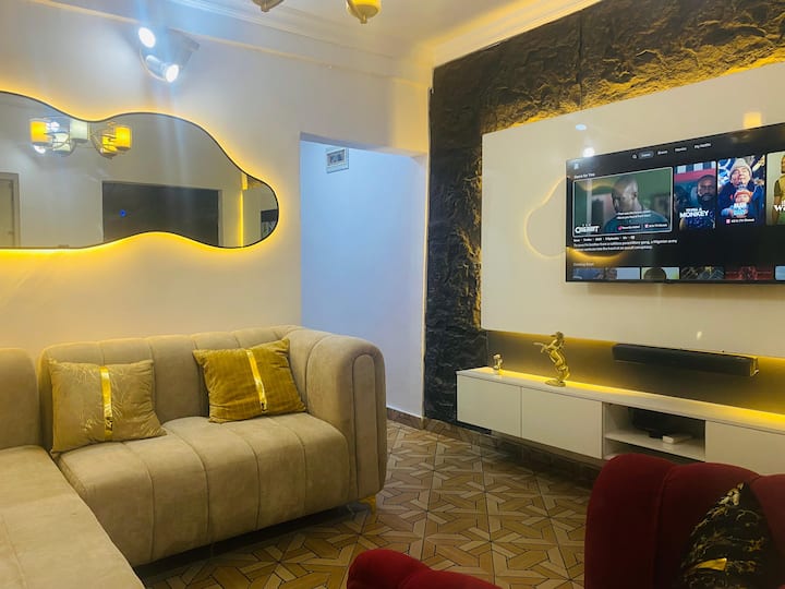 Cozy 1br L Lagos|wi-fi |Patio|parking & 24/7 Power - Lagos