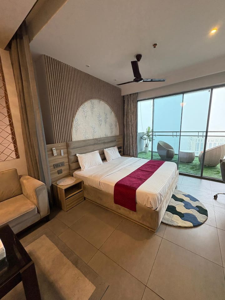 Supernova Vellostay Golden - Noida