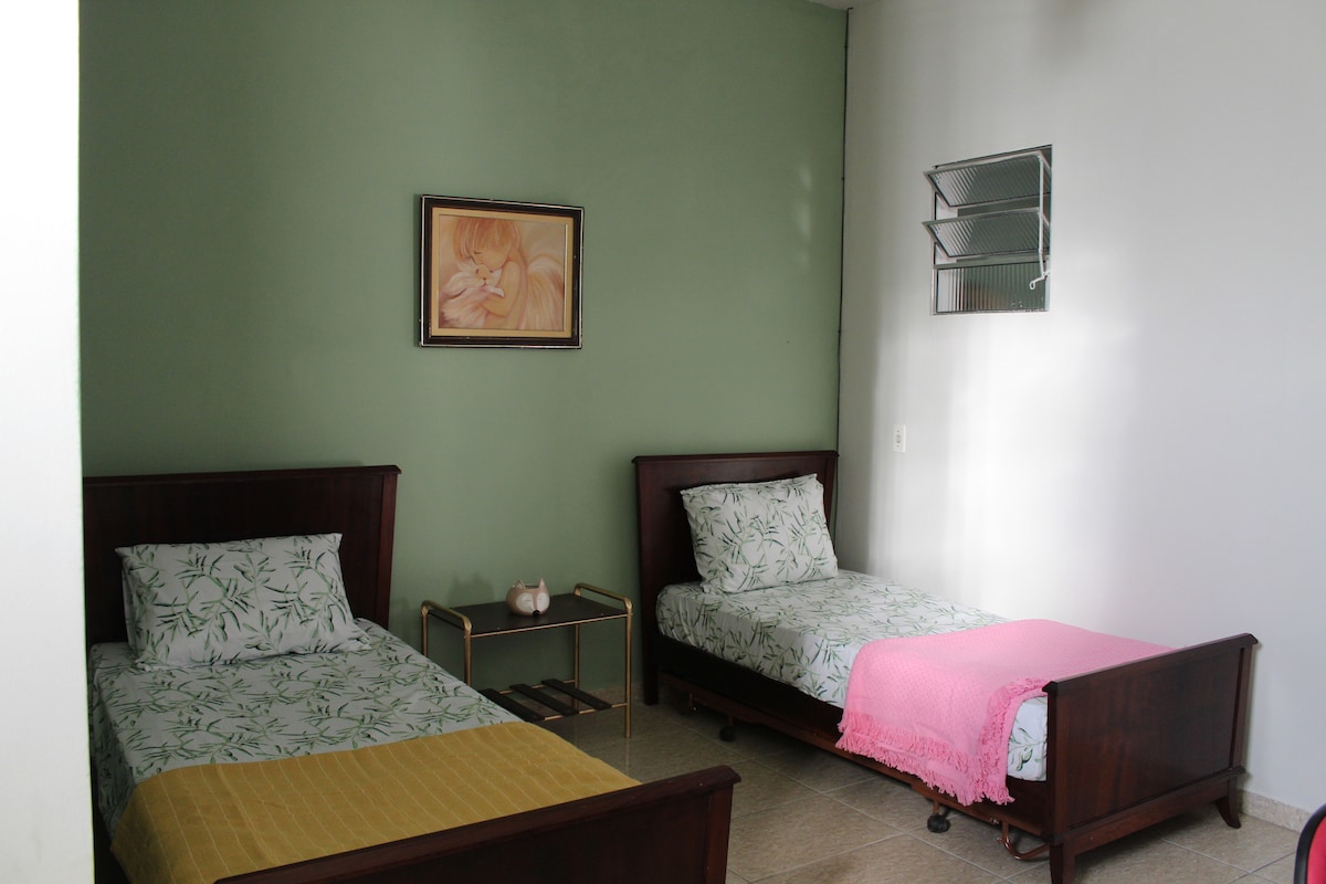 House in Perequê-Açú for up to 8 people - Ubatuba - Houses for Rent in ...