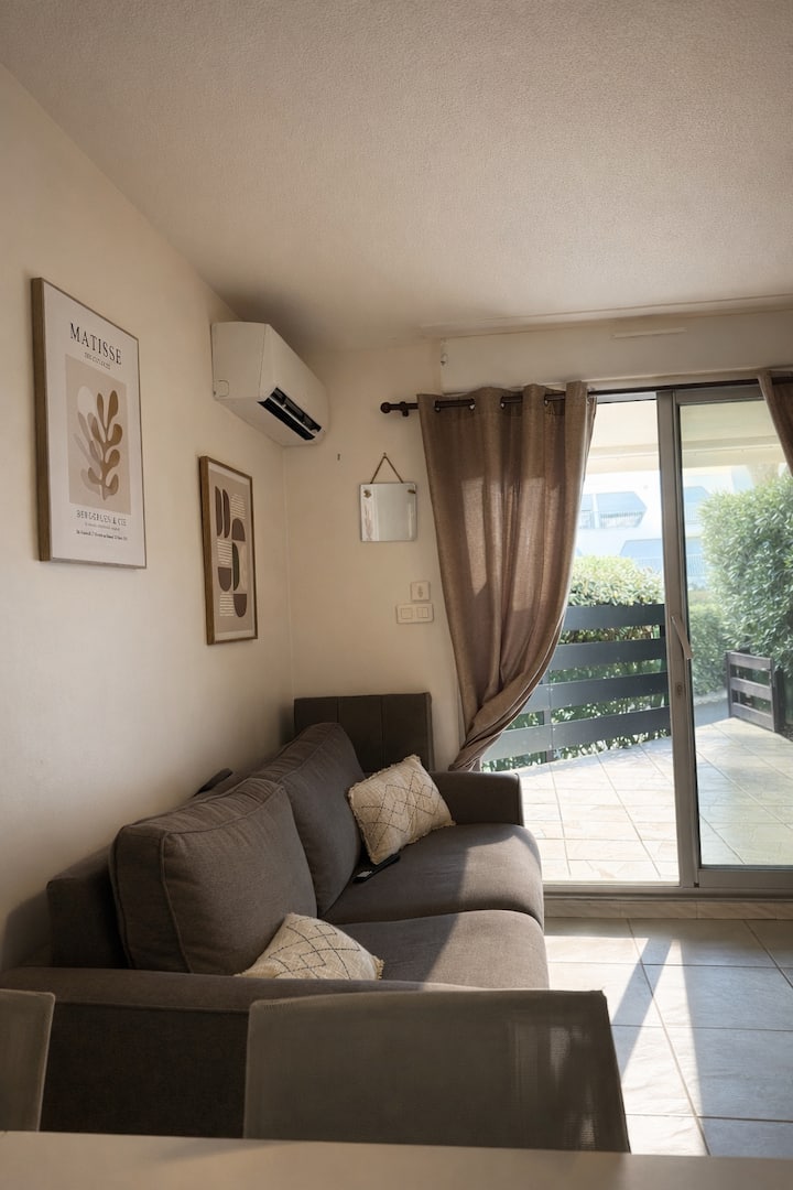 Studio Cabine/terrasse & Parking Privé – Piscine - La Grande-Motte