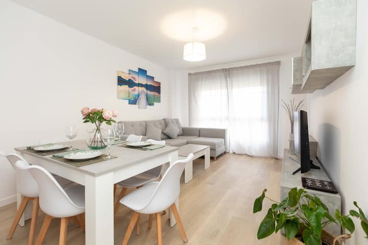 Amplitud Y Centrico! 4 Hab, Garaje Y A 150m Playa - Sanxenxo