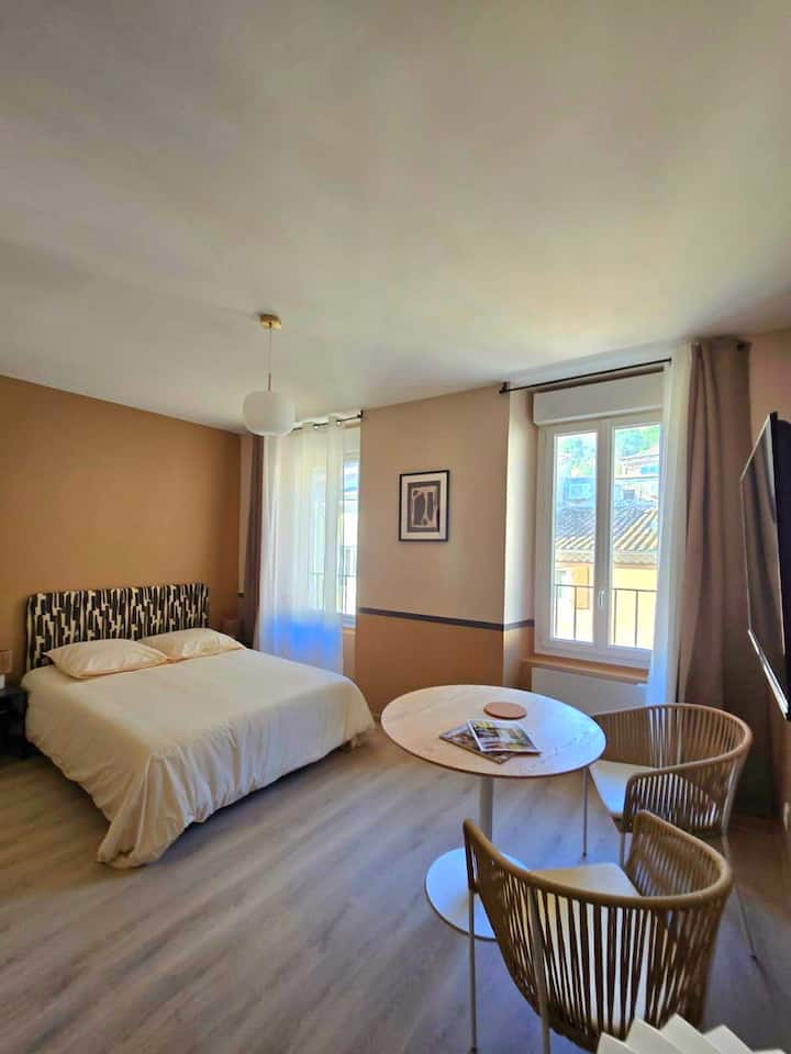 Appartement Elégant & Chaleureux - Viviers