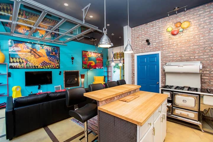 Woodland Artsy Loft At Balicasa - Sechelt