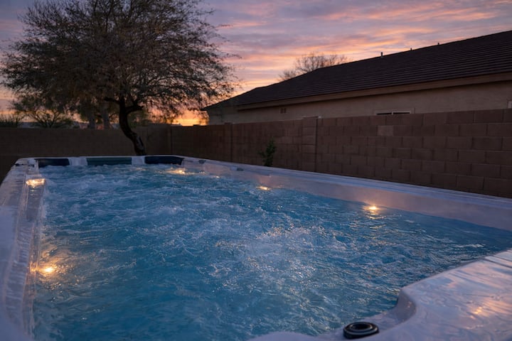 Heated Spool Getaway Near Goodyear Ballpark & Ent! - Goodyear, AZ