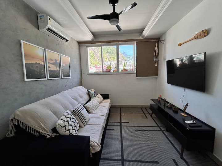 Apartamento Com Vista Pra Cristo Em Copacabana - Brasil