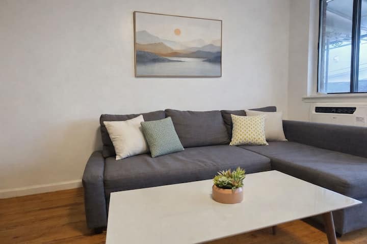 Cozy Bedroom W Shared Spaces In Prime Location - New York City