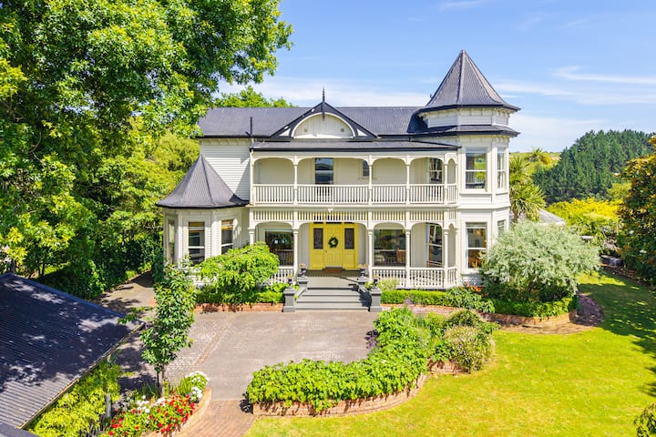 Tulloch Ayr - A Whanganui Grand Heritage Homestead - Whanganui