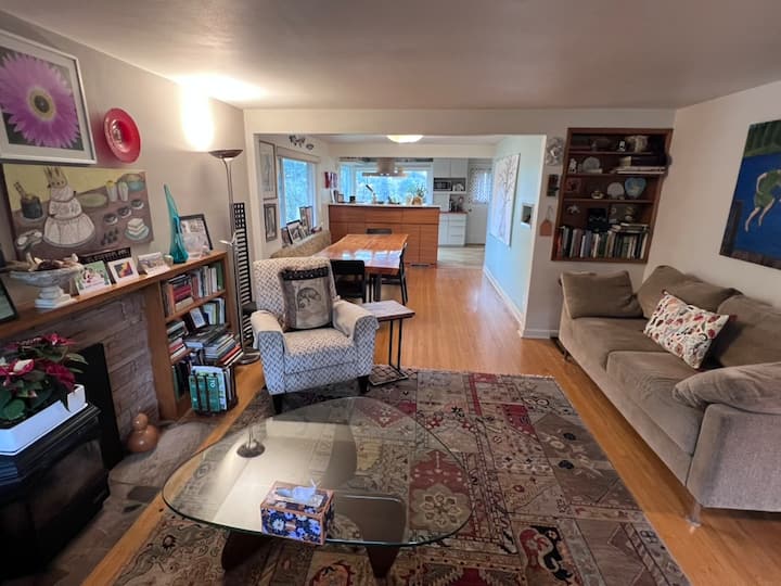 Your World Cup Stay!
Close In, Easy Commute - Seattle, WA